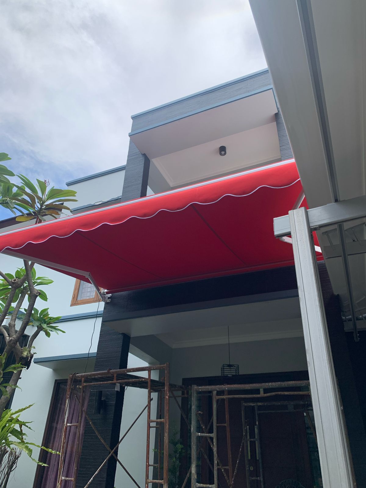 Spesialis Awning Gulung Jakarta, Bandung & Indonesia